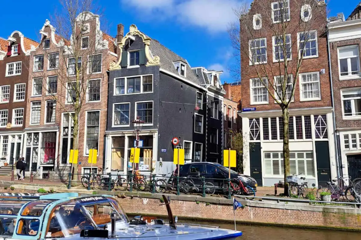 Amsterdam, Netherlands – Backpacking Guide